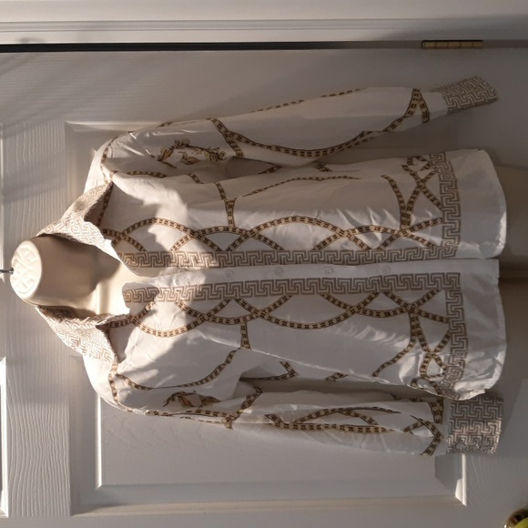 Tops | Chic White Shirt With Stunning Detailed | Poshmark